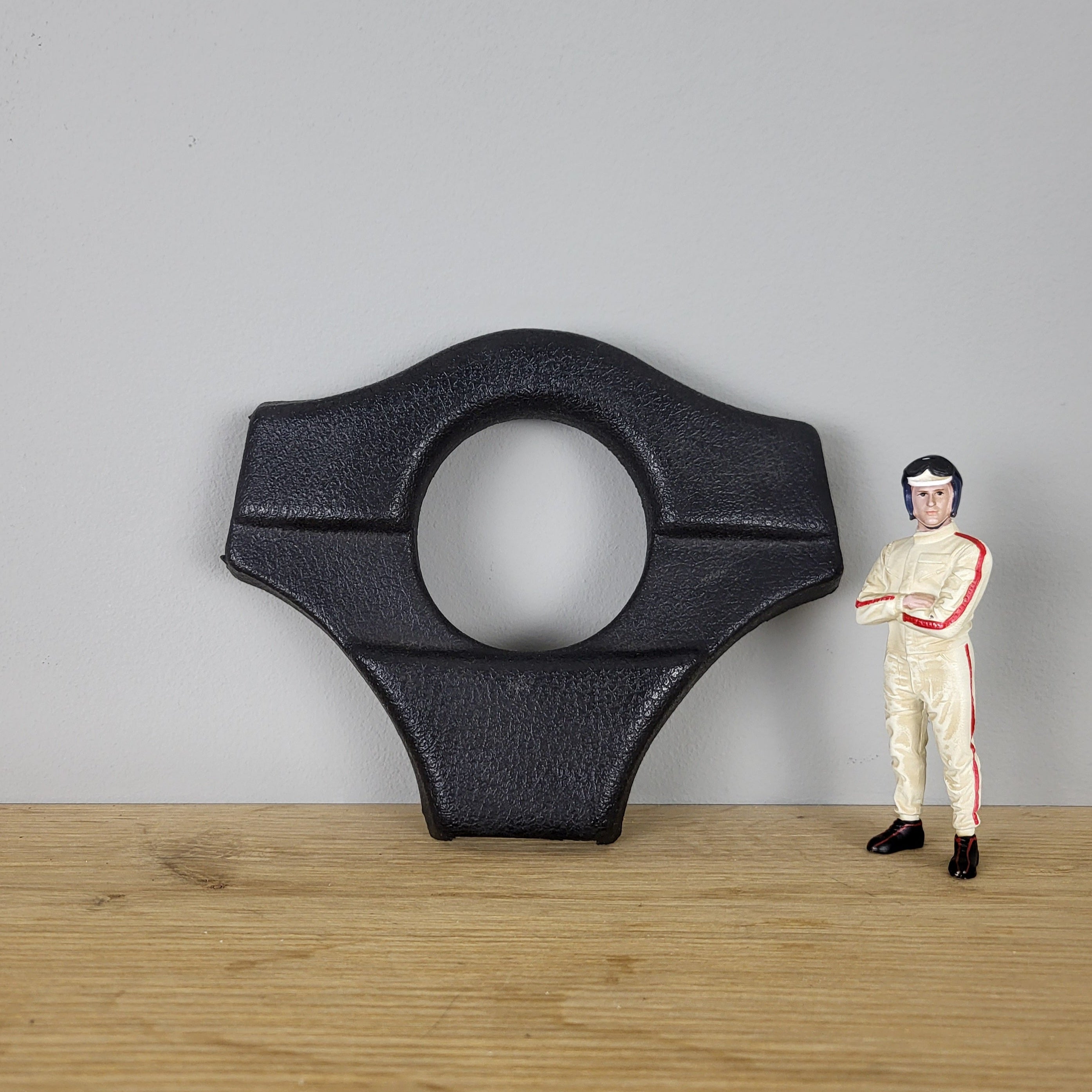 Victor steering wheel center pad – Classic Steering Wheel Shop
